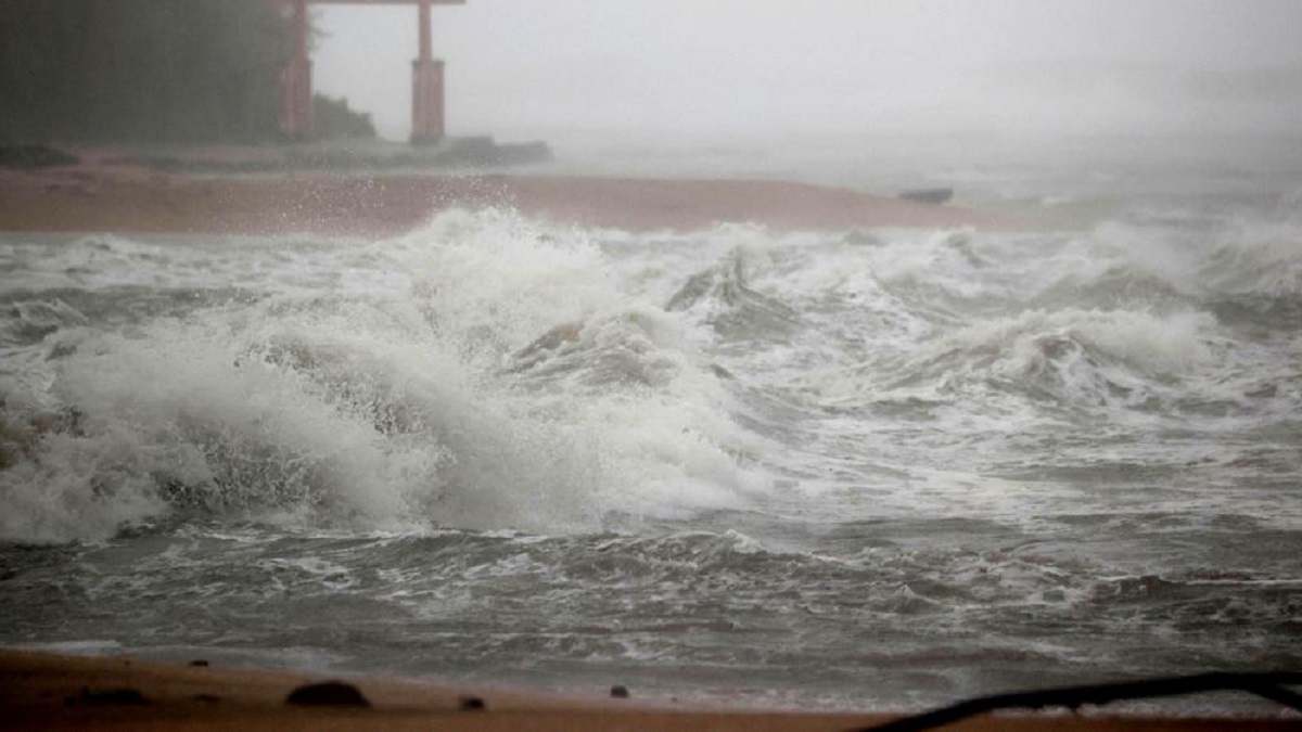 Powerful typhoon pounds southern Japan; thousands evacuated | World ...