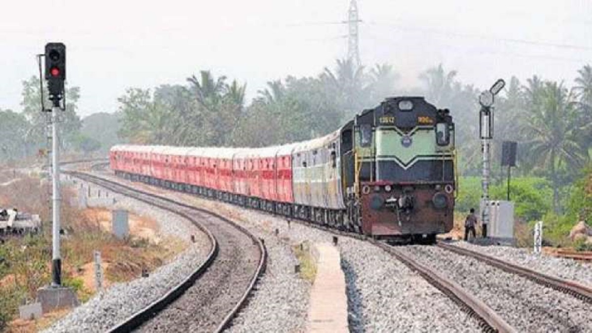 Navratri 2022 Indian Railways To Cater Special Vrat Menu On Trains