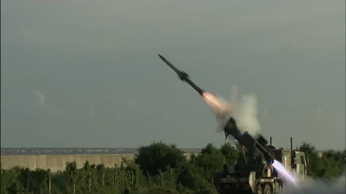 India successfully test-fires Quick Reaction Surface to Air Missile ...