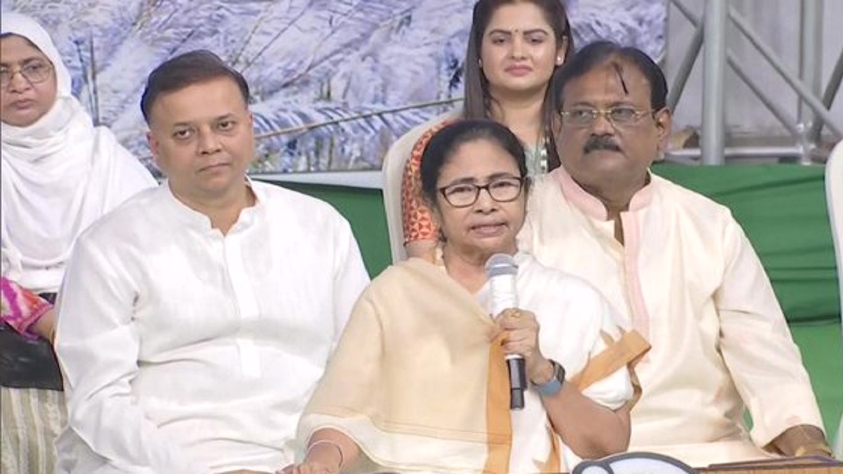 After 10 days, CM Mamata Banerjee reacts on 'Gandhiji's depiction of ... After 10 days, CM Mamata Banerjee reacts on 'Gandhiji's depiction of ...
