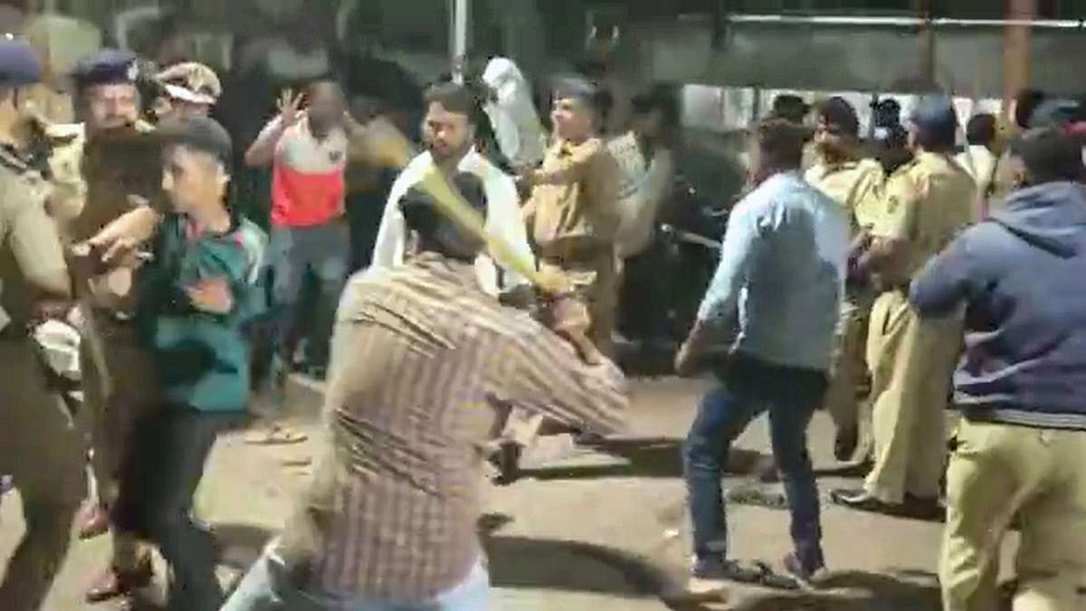 Thane: Several members of Shinde, Thackeray factions detained following clash; FIR lodged ...