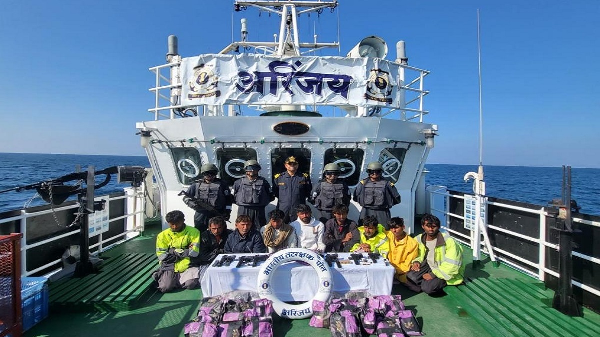 Pak boat seizure: Arms and drugs were supposed to land between Salaya ...