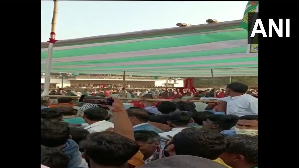 WATCH CTET aspirants create ruckus during Nitish Kumar Tejashwi Yadav public meet in bihar ...