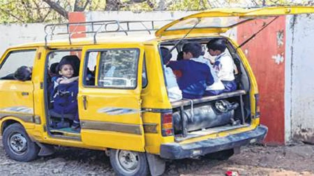 Delhi: Private cars to soon run as school cabs; Check govt's new policy ...