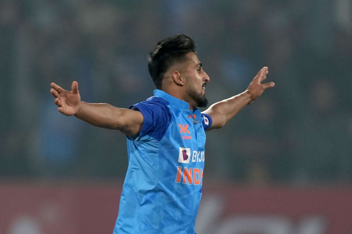 Umran Malik breaks his own record to bowl fastest delivery in ...