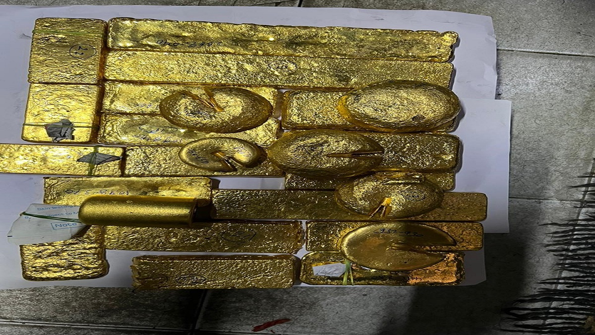 DRI foils attempts of gold smuggling; seizes 36 kg gold worth Rs 21 ...