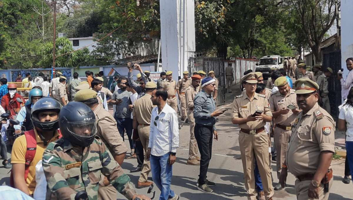 UP Police has killed THESE many criminals in encounters in last 6 years ...