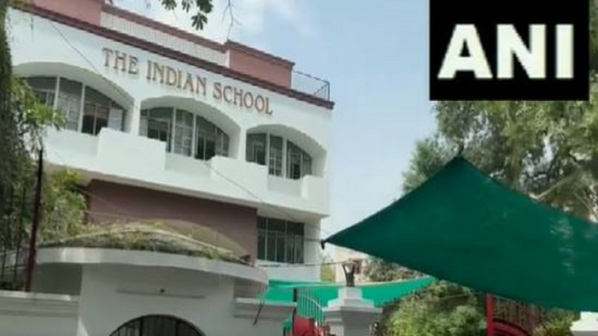 Delhi School In Defence Colony Evacuated After Bomb Threat India TV delhi-school-in-defence-colony-evacuated-after-bomb-threat-india-tv