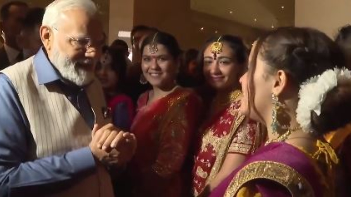 Viral: Egyptian woman sings 'Yeh dosti hum nahi todenge' for PM Modi ...