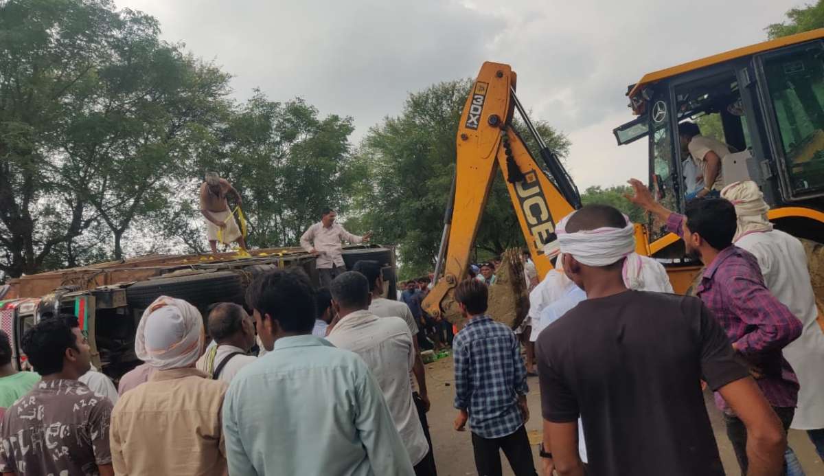 Rajasthan dausa truck jeep accident death toll Mahwa Alwar State ...