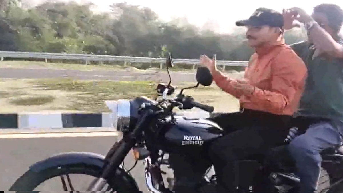 Bengal: No issue if police book me, says Adhir Ranjan Chowdhury after riding bike without helmet ...