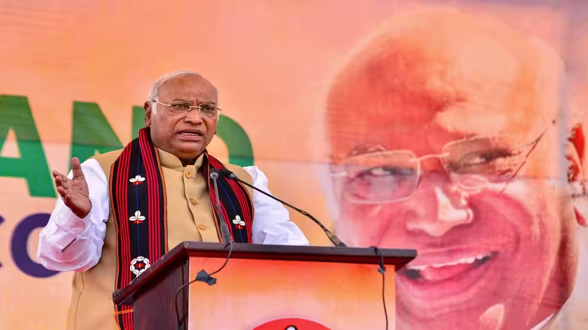 Chhattisgarh election: Kharge targets PM Modi, says he does not want poor get power ...