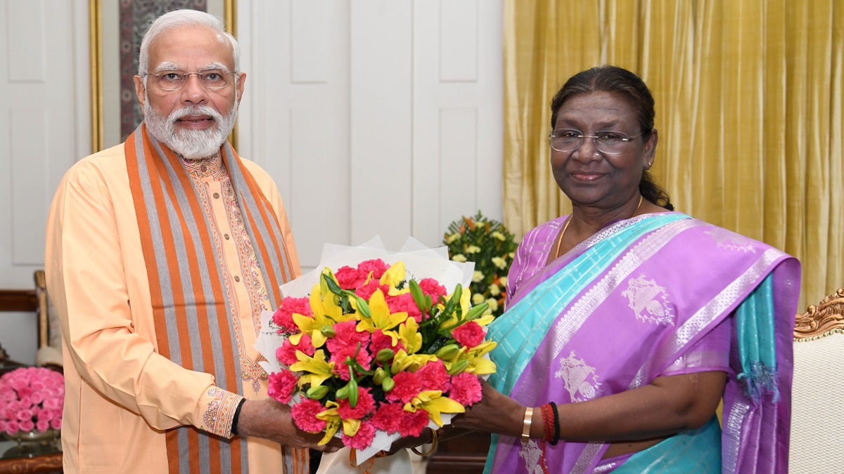 PM Modi, Jagdeep Dhankhar, others visit President Murmu at Rashtrapati ...