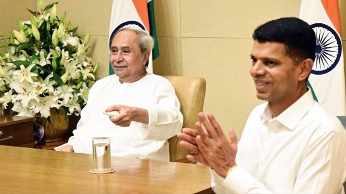 VK Pandian, former bureaucrat and Patnaik's close aide, joins BJD in Odisha | Know about him ...