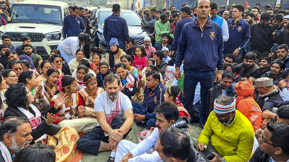 high drama at Guwahati border as Rahul Gandhi's Bharat Jodo Nyay Yatra crosses Assam | India ...
