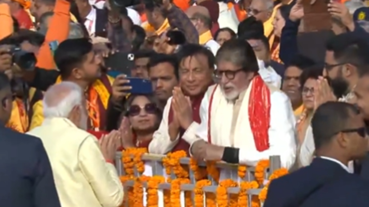 Ram Temple: PM Modi exchanges words with Amitabh Bachchan while ...