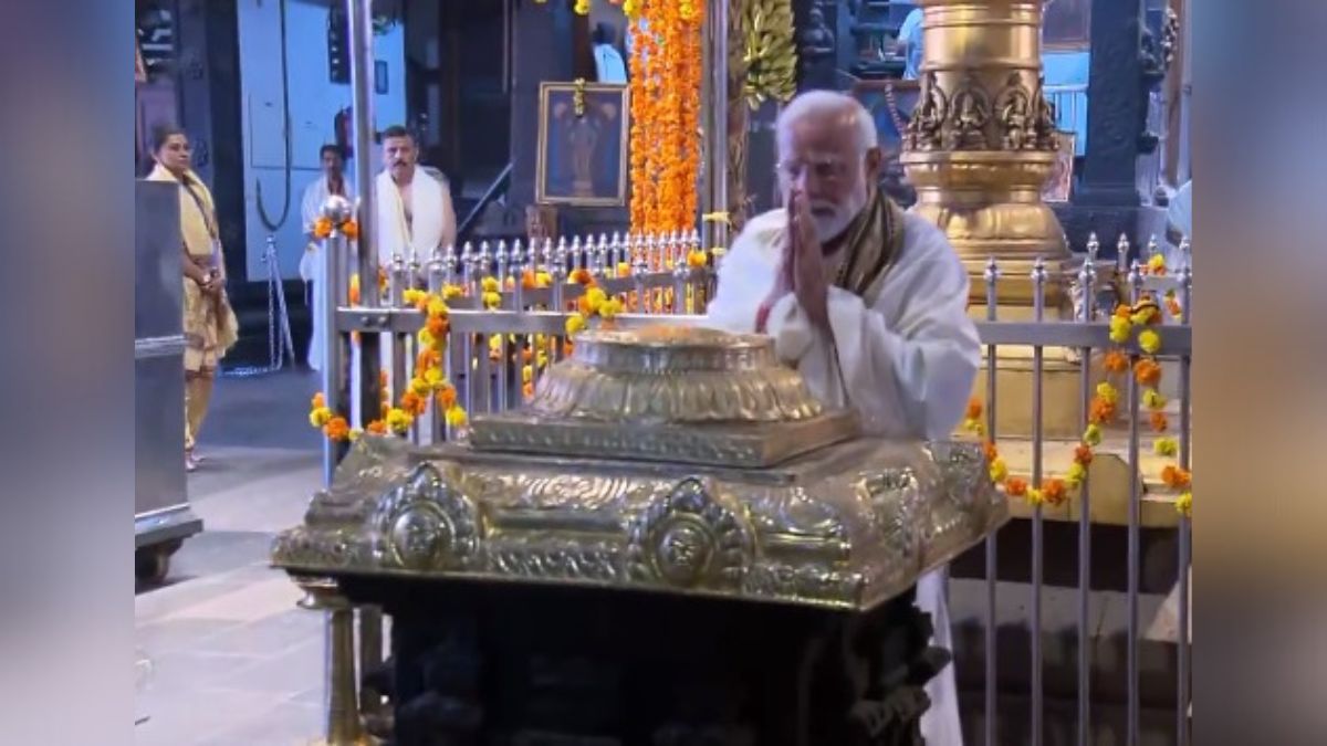 PM Modi performs pooja and darshan at Guruvayur Temple in Kerala ...