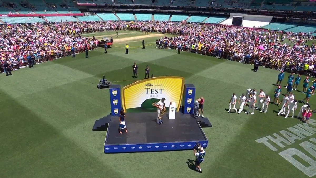 Good old days: SCG crowd bids farewell to David Warner as vintage ...