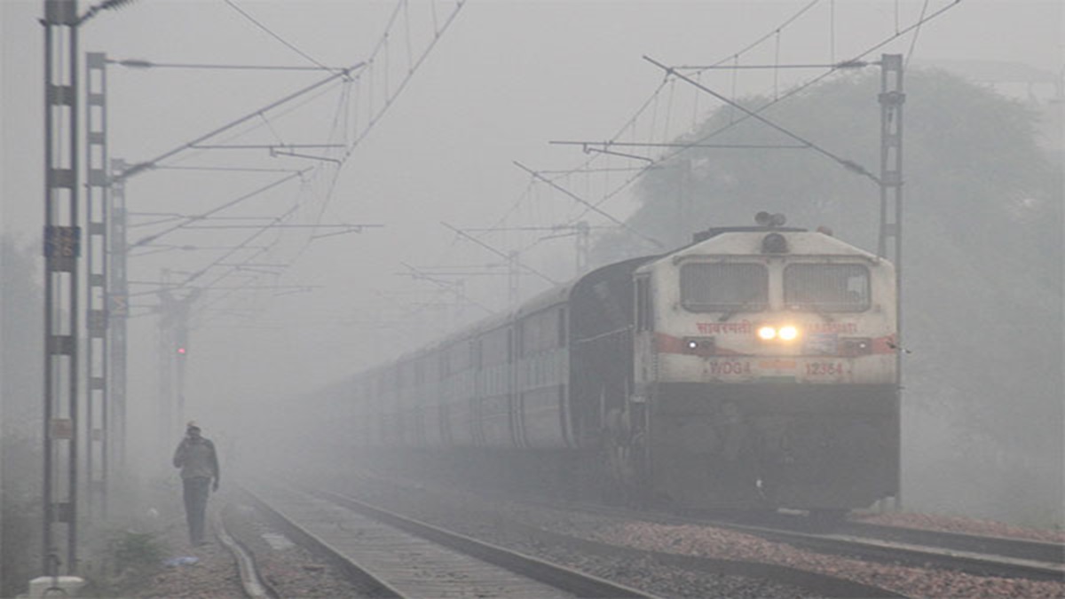 Indian Railways: 23 Delhi-bound trains running late, including Vande Bharat Exp, amid dense fog ...
