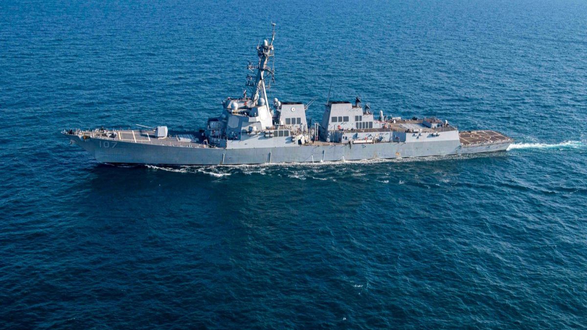 Houthi rebels fire missile at US warship in Red Sea in a first known ...