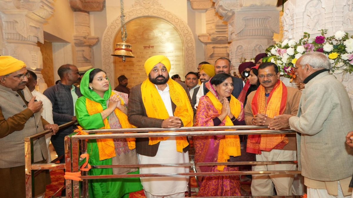Arvind Kejriwal, Bhagwant Mann visit Ayodhya's Ram Temple with their families | India News ...