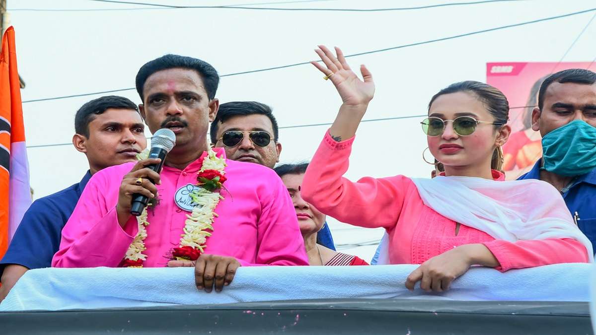 Trinamool congress MP Mimi Chakraborty announces resignation tmc party ...