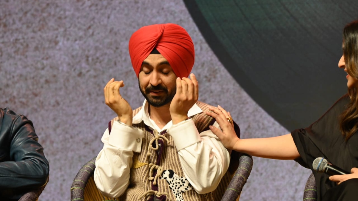Amar Singh Chamkila Diljit Dosanjh Breaks Down At Trailer Launch After