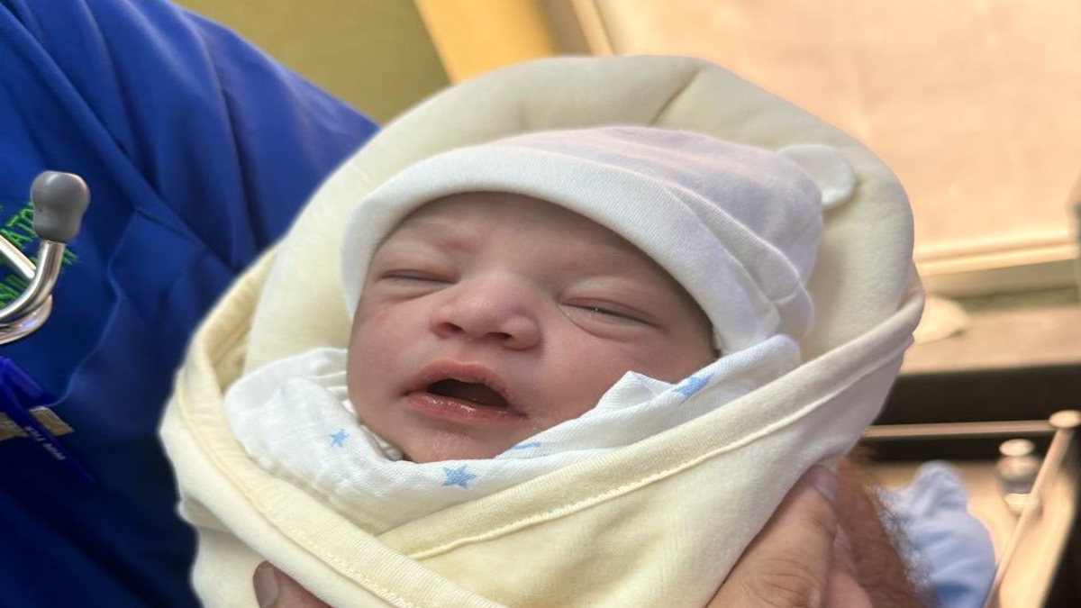 Bhagwant Mann, wife Gurpreet Kaur blessed with baby girl, Punjab CM shares newborn's picture ...