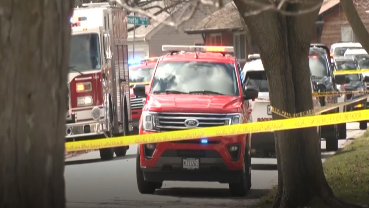 United States Illinois stabbing rampage 22 year old suspect in custody ...
