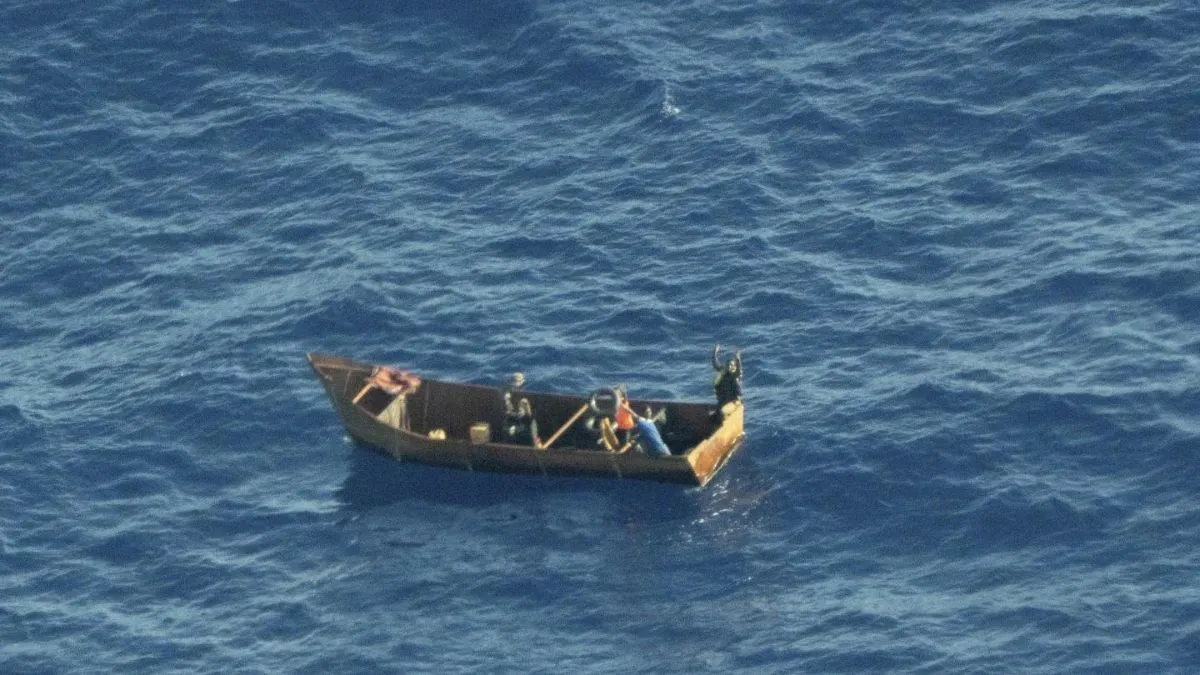 VIDEO: Dramatic night rescue as 75 migrants pulled out of Mediterranean ...