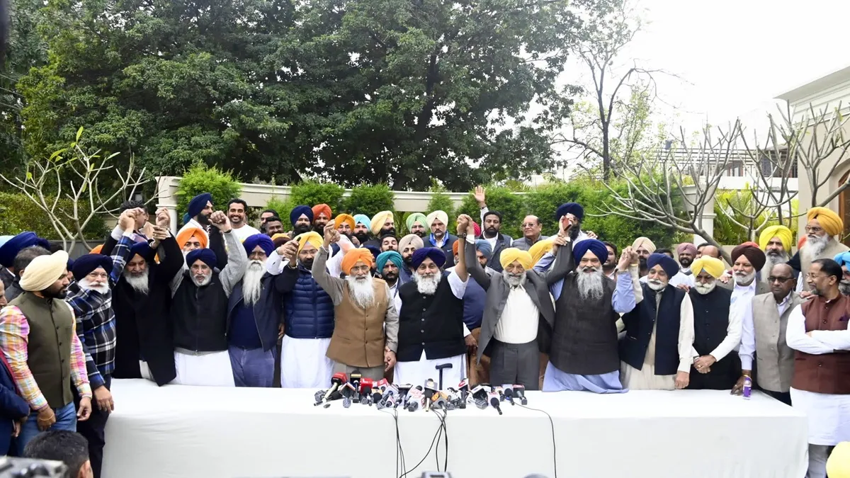Sukhdev Singh Dhindsa merges his party with Sukhbir Singh Badal's Akali Dal in Punjab | India ...