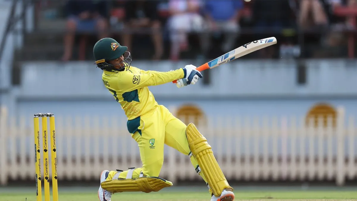 Alana King hammers Fahima Khatun for 28 runs, breaks Shelly Nitschke's ...