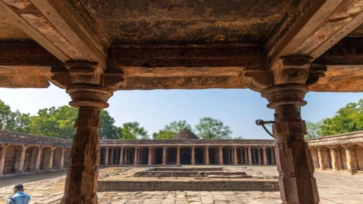 Bhojshala temple at Madhya Pradesh's Dhar has a Muslim connection too ...