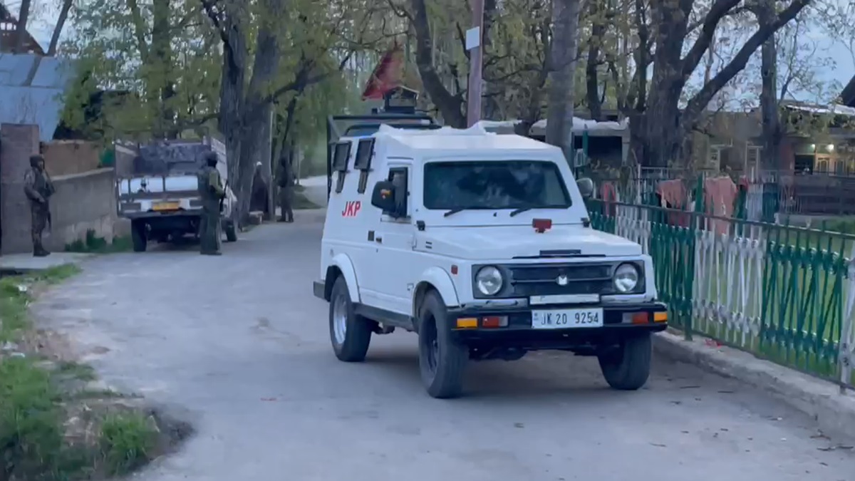 Encounter in J-K's Pulwama, one terrorist killed, arms and ammunition recovered | Jammu-and ...