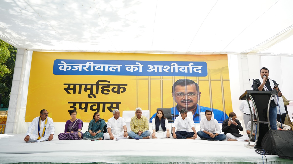 AAP holds 'mass fast' to protest Arvind Kejriwal's arrest in Delhi ...