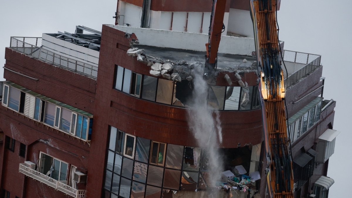 Taiwan: Over 600 remain stranded days after 7.4-magnitude earthquake ...