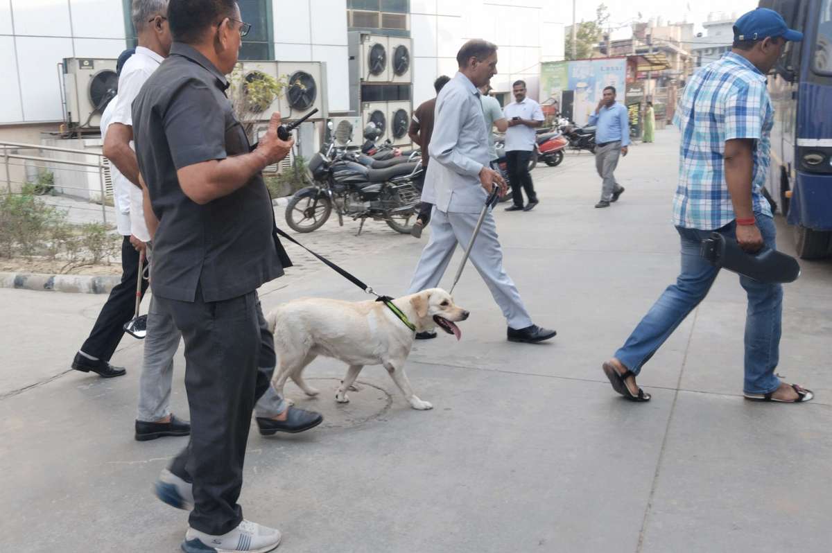 Delhi bomb scare: After multiple hospitals, IGI airport receive threat ... Delhi bomb scare: After multiple hospitals, IGI airport receive threat ...
