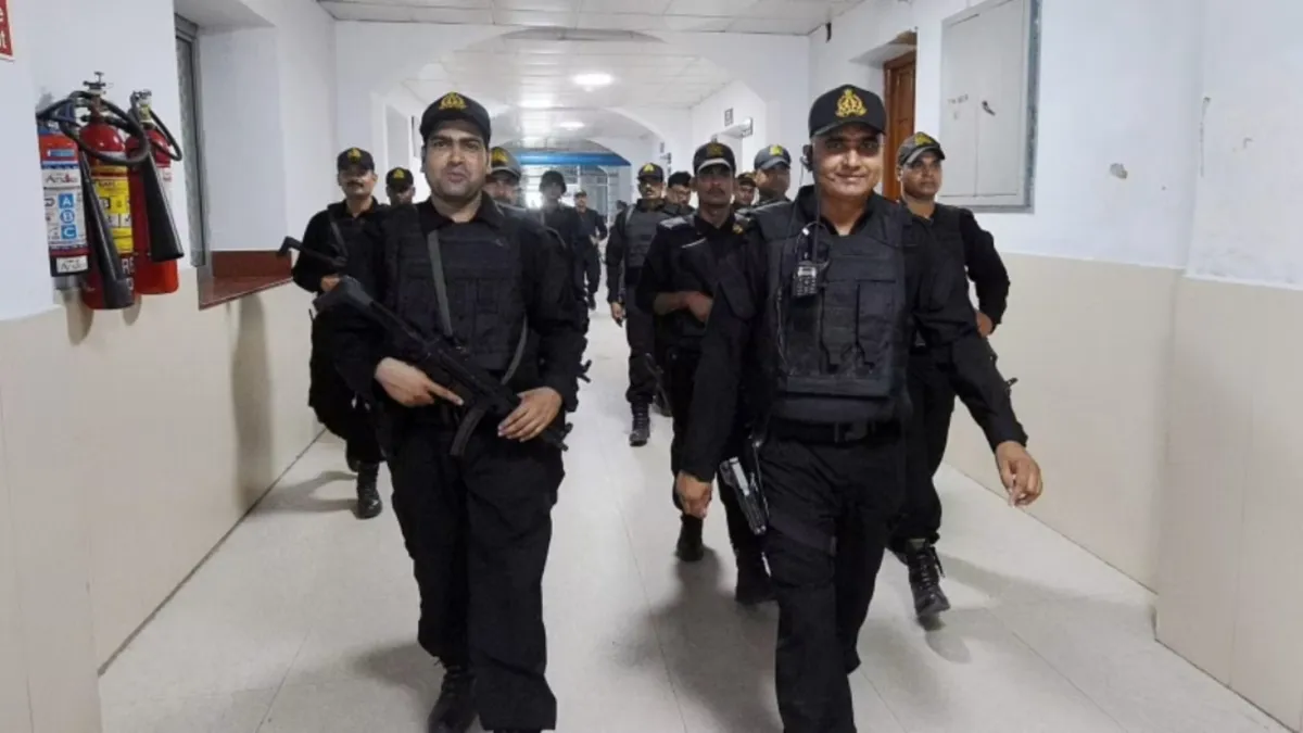 Gujarat ATS arrests four ISIS-linked terrorists at Ahmedabad Airport ...