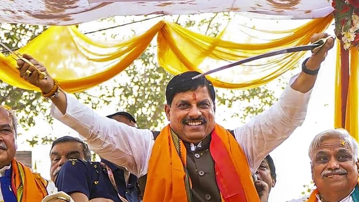 Rift between Rahul and Priyanka evident from Amethi, Rae Bareli seat ...