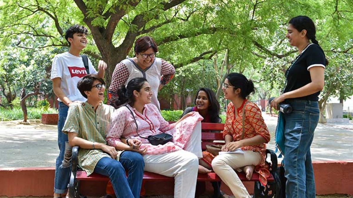 Meaningful social interactions lower feeling of loneliness, improve ...