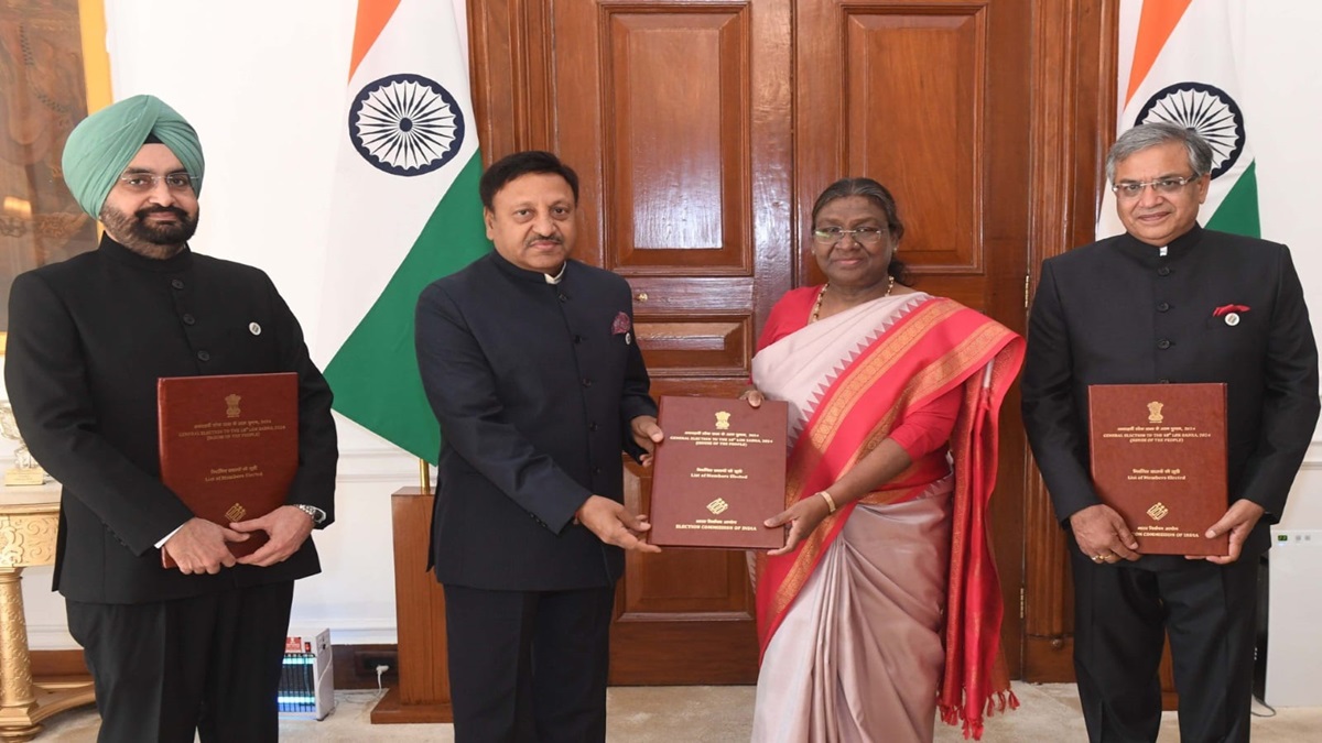 Election Commission submits newly elected Lok Sabha MPs names to ...