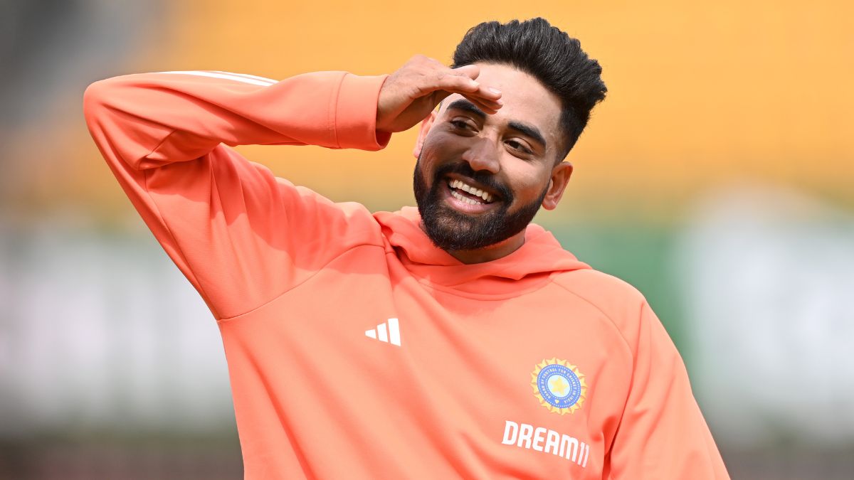 Mohammed Siraj wins 'Best Fielder' medal for excellent run out against ...