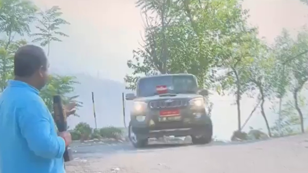 16 Corps Commander Lieutenant General Naveen Sachdeva reviews security situation in Doda ...