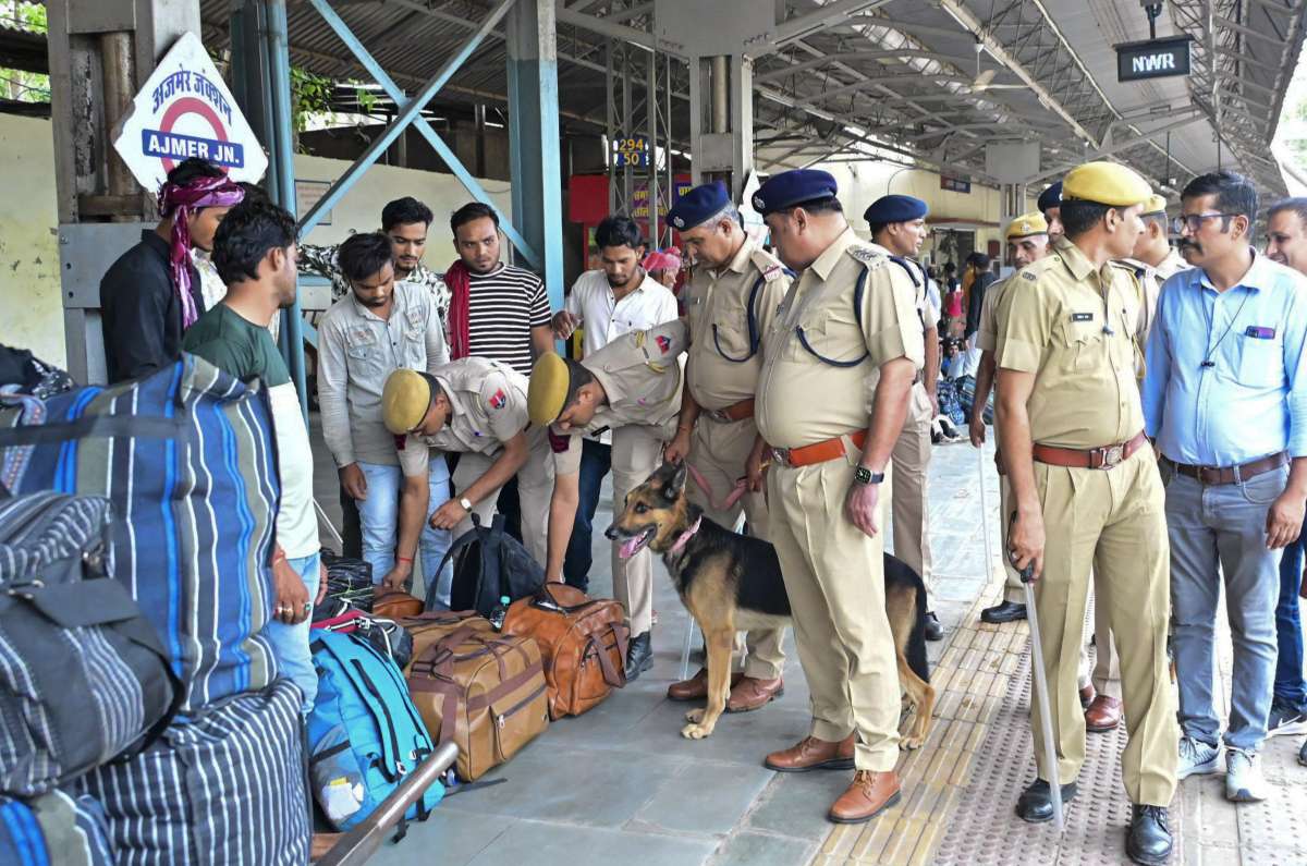 UP Police Constable Recruitment 2024 re-exam to be conducted on THESE ...