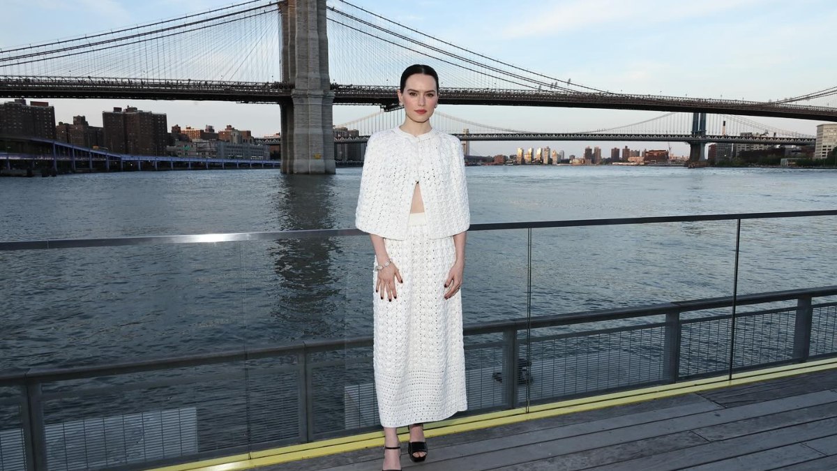 Star Wars Trilogy star Daisy Ridley reveals she's been diagnosed with ...