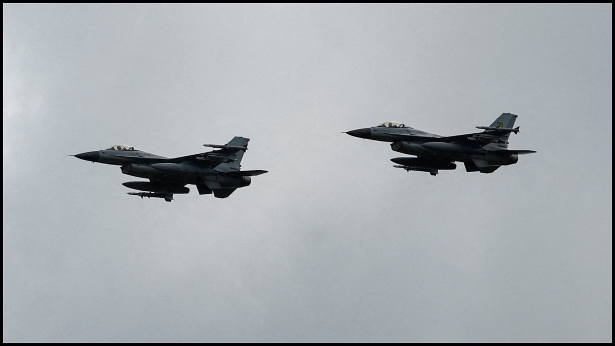 Ukraine's top pilot killed after US-made F-16 fighter jet crashes in major blow to Kyiv | World ...