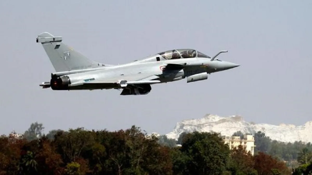 IAF fighter jet 'inadvertently releases air store' near Pokhran due to ...