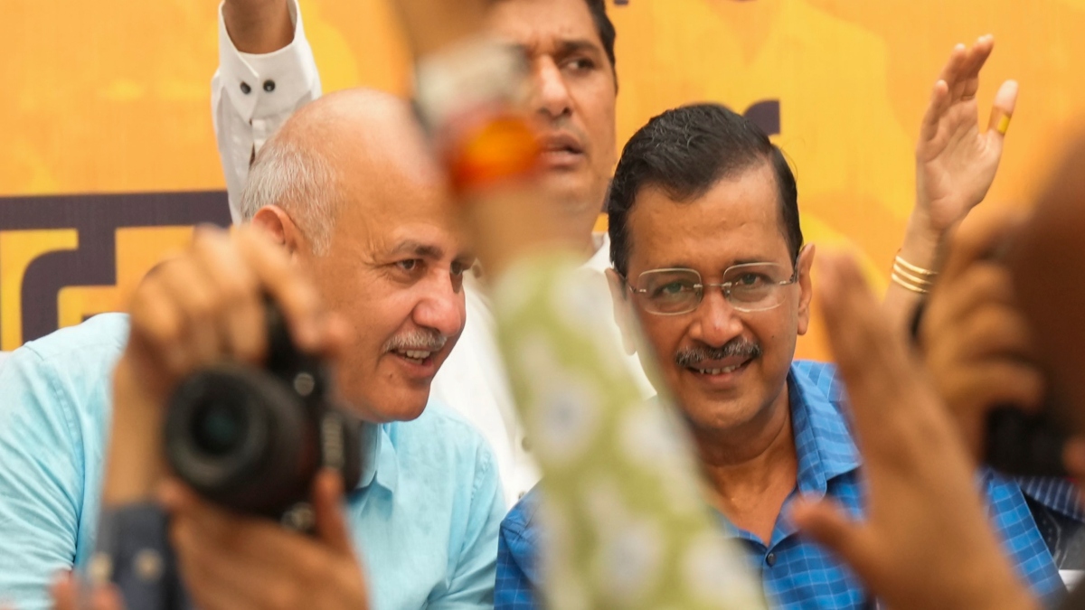 Manish Sisodia meets Arvind Kejriwal at chief minister's residence, likely to discuss next Delhi ...