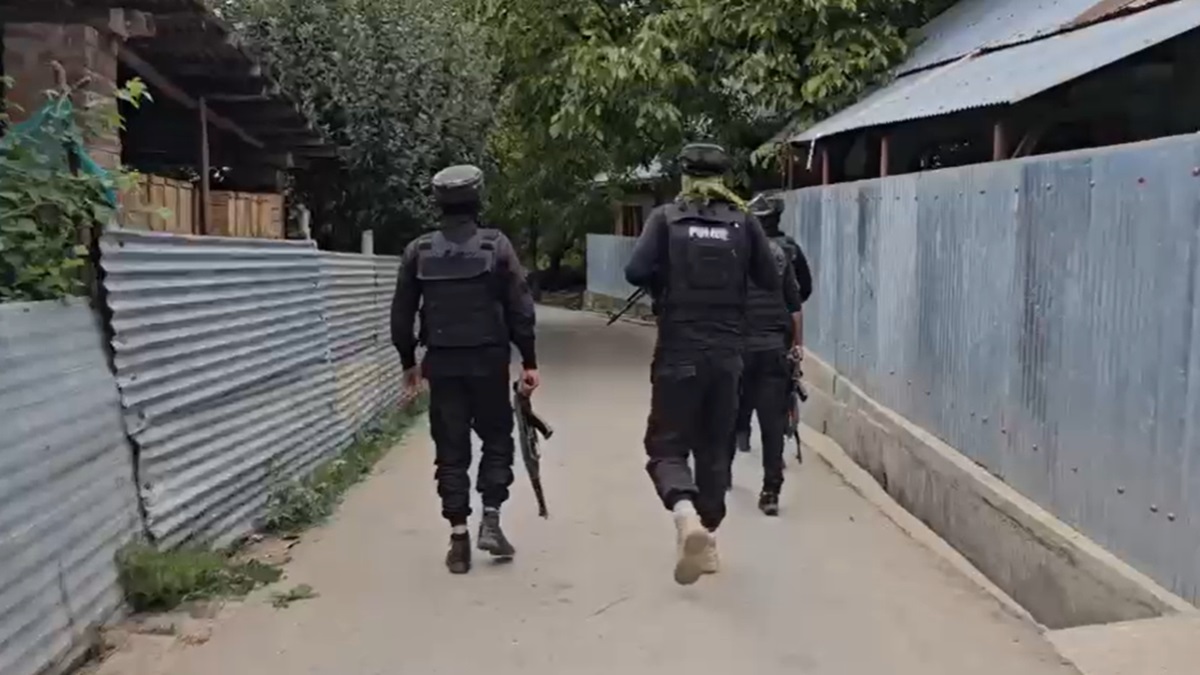 Jammu Kashmir Baramulla encounter 3 terrorists killed Gunfight security forces injured army ...