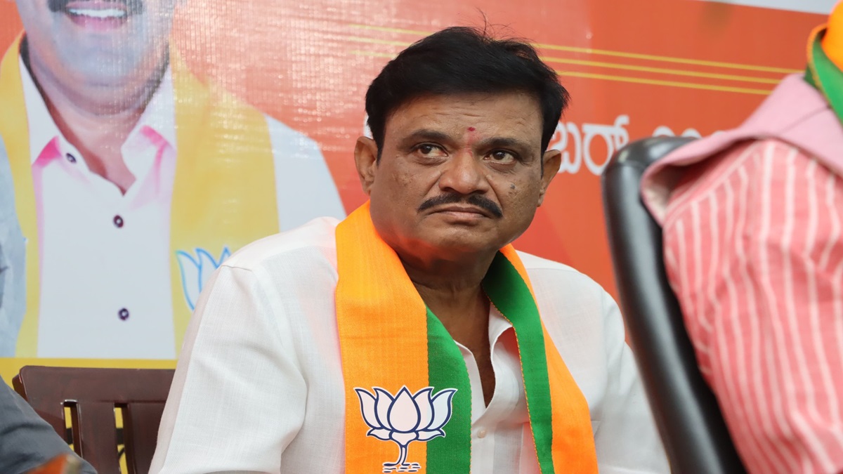Karnataka BJP MLA Munirathna six others booked for alleged sexual harassment case police ...